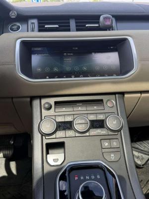 Black Land Rover Range Rover Evoque 2018 in Panevezys, with an engine capacity of 2.00 L and mileage of 56 thousand km for 13200 €, photo 15 on AUTOMOTO.COM.LV