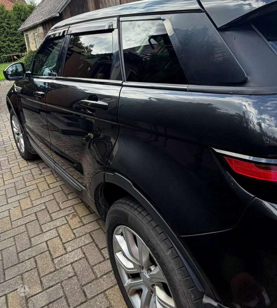 Melns Land Rover Range Rover Evoque 2017 Kuldīga, ar dzinēja tilpumu 0.00 L un nobraukumu 258 tūkst. km par 11400 €, foto 7 vietnē AUTOMOTO.COM.LV