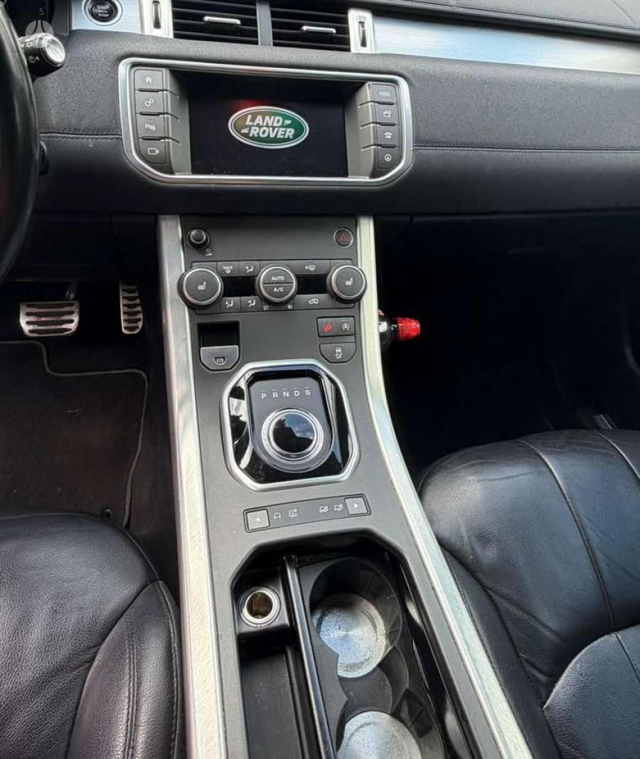 Melns Land Rover Range Rover Evoque 2017 Kuldīga, ar dzinēja tilpumu 0.00 L un nobraukumu 258 tūkst. km par 11400 €, foto 9 vietnē AUTOMOTO.COM.LV