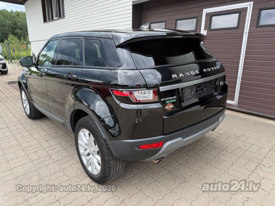 Melns Land Rover Range Rover Evoque 2018 Veru, ar dzinēja tilpumu 2.00 L un nobraukumu 88 tūkst. km par 14990 €, foto 5 vietnē AUTOMOTO.COM.LV