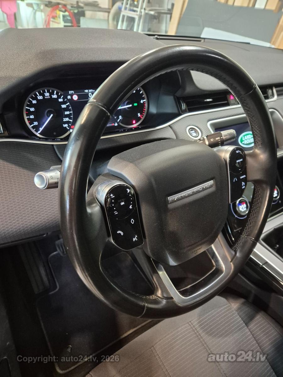 Melns Land Rover Range Rover Evoque 2020 Tallina, ar dzinēja tilpumu 2.00 L un nobraukumu 97 tūkst. km par 24500 €, foto 19 vietnē AUTOMOTO.COM.LV