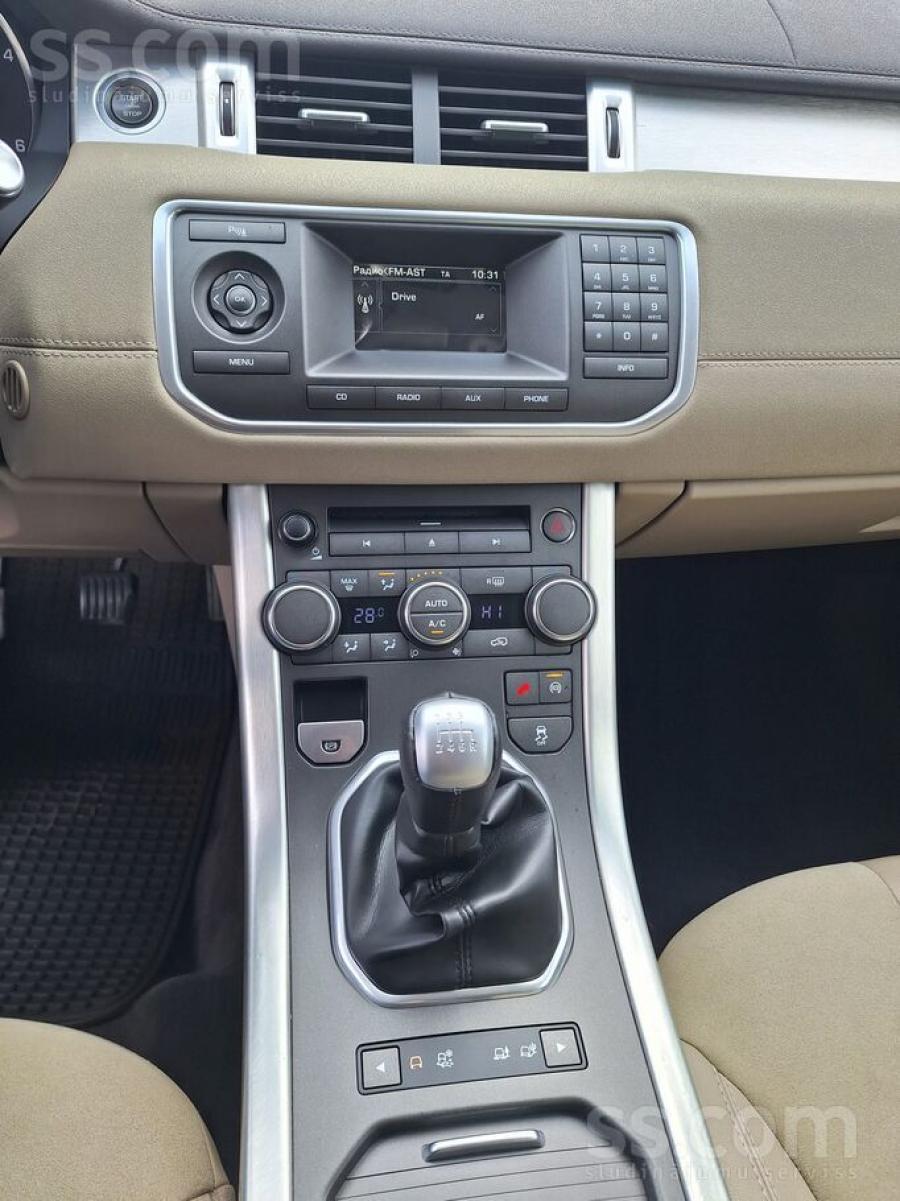 Zils Land Rover Range Rover Evoque 2014 Daugavpils, ar dzinēja tilpumu 2.20 L un nobraukumu 0 tūkst. km par 9250 €, foto 19 vietnē AUTOMOTO.COM.LV