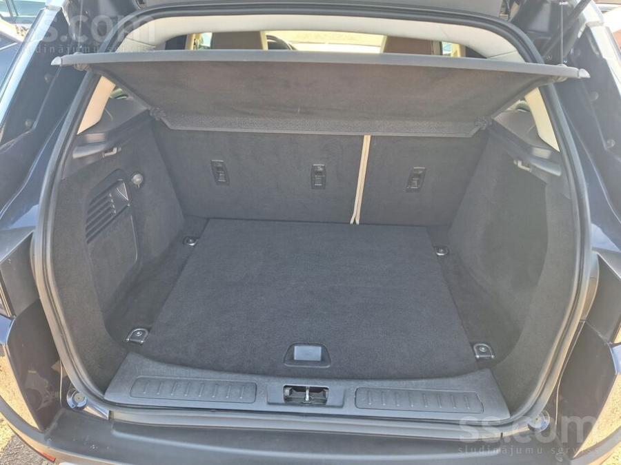 Zils Land Rover Range Rover Evoque 2014 Daugavpils, ar dzinēja tilpumu 2.20 L un nobraukumu 0 tūkst. km par 9250 €, foto 21 vietnē AUTOMOTO.COM.LV