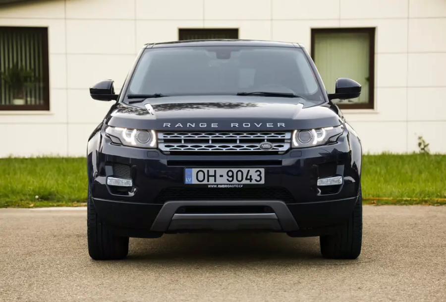 Blue Land Rover Range Rover Evoque 2014 in Jelgava, with an engine capacity of 2.20 L and mileage of 208 thousand km for 9600 €, photo 3 on AUTOMOTO.COM.LV