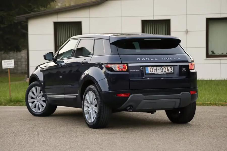 Blue Land Rover Range Rover Evoque 2014 in Jelgava, with an engine capacity of 2.20 L and mileage of 208 thousand km for 9600 €, photo 10 on AUTOMOTO.COM.LV