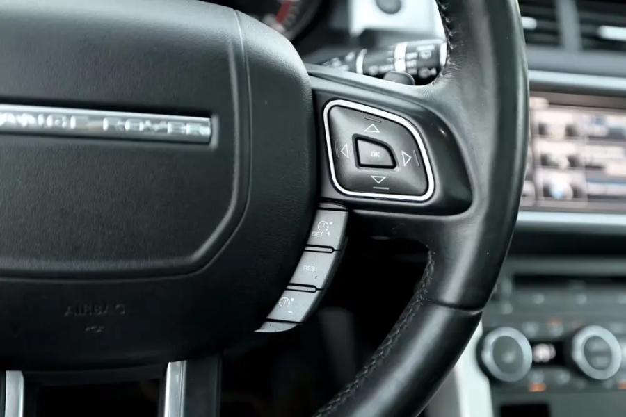 Blue Land Rover Range Rover Evoque 2014 in Jelgava, with an engine capacity of 2.20 L and mileage of 208 thousand km for 9600 €, photo 26 on AUTOMOTO.COM.LV