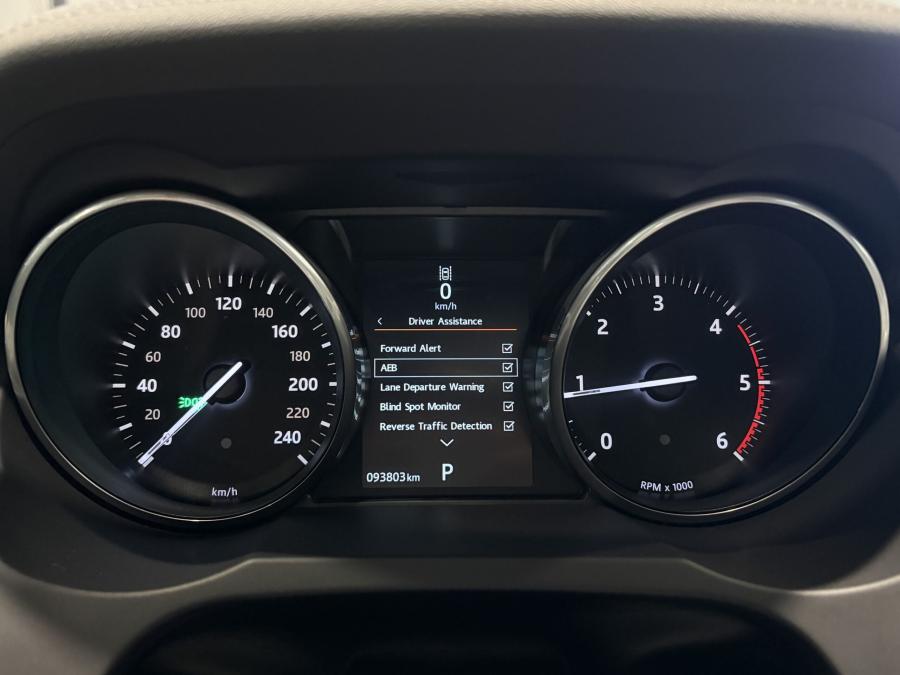 Blue Land Rover Range Rover Evoque 2016 in Riga, with an engine capacity of 2.00 L and mileage of 94 thousand km for 13900 €, photo 13 on AUTOMOTO.COM.LV