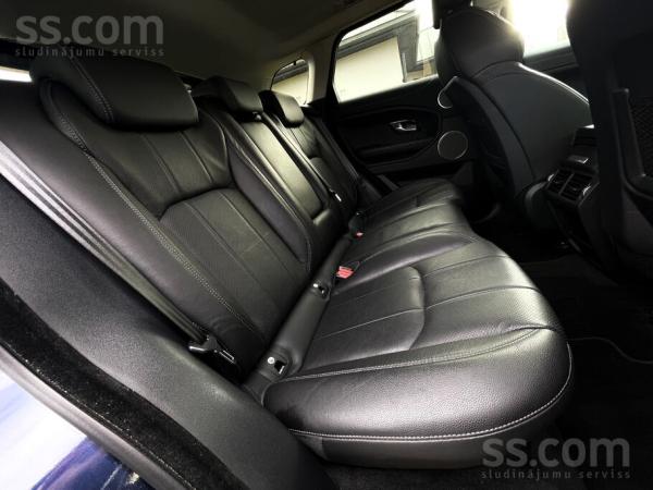 Blue Land Rover Range Rover Evoque 2018 in Jelgava, with an engine capacity of 2.00 L and mileage of 180 thousand km for 13996 €, photo 4 on AUTOMOTO.COM.LV