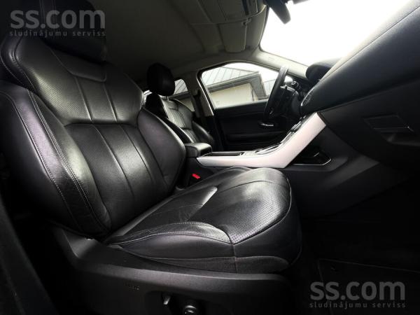 Blue Land Rover Range Rover Evoque 2018 in Jelgava, with an engine capacity of 2.00 L and mileage of 180 thousand km for 13996 €, photo 6 on AUTOMOTO.COM.LV