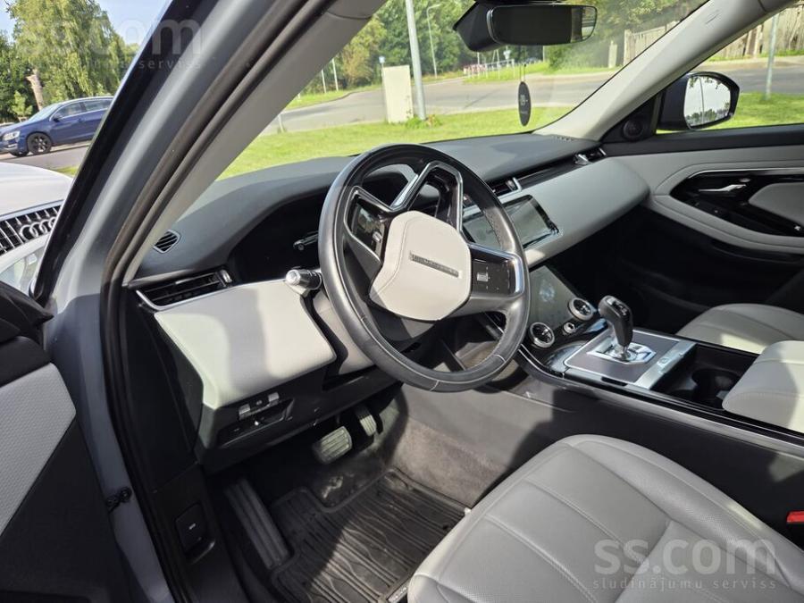 Blue Land Rover Range Rover Evoque 2021 in Riga, with an engine capacity of 2.00 L and mileage of 34 thousand km for 26000 €, photo 1 on AUTOMOTO.COM.LV