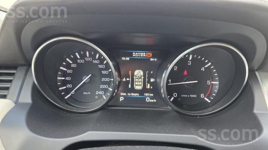 Brūns Land Rover Range Rover Evoque 2012 Rīga, ar dzinēja tilpumu 2.20 L un nobraukumu 215 tūkst. km par 10650 €, foto 25 vietnē AUTOMOTO.COM.LV