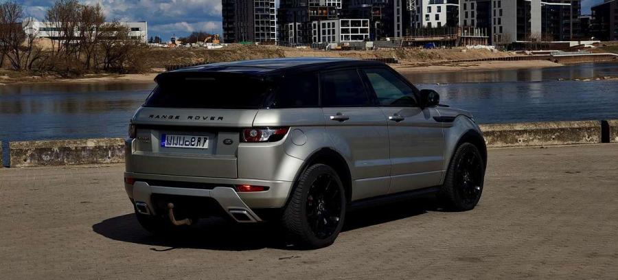 Brown Land Rover Range Rover Evoque 2013 in Kaunas, with an engine capacity of 2.18 L and mileage of 301 thousand km for 10500 €, photo 4 on AUTOMOTO.COM.LV