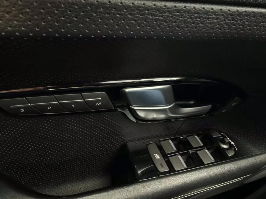 Brūns Land Rover Range Rover Evoque 2014 Rīga, ar dzinēja tilpumu 2.20 L un nobraukumu 169 tūkst. km par 7200 €, foto 15 vietnē AUTOMOTO.COM.LV