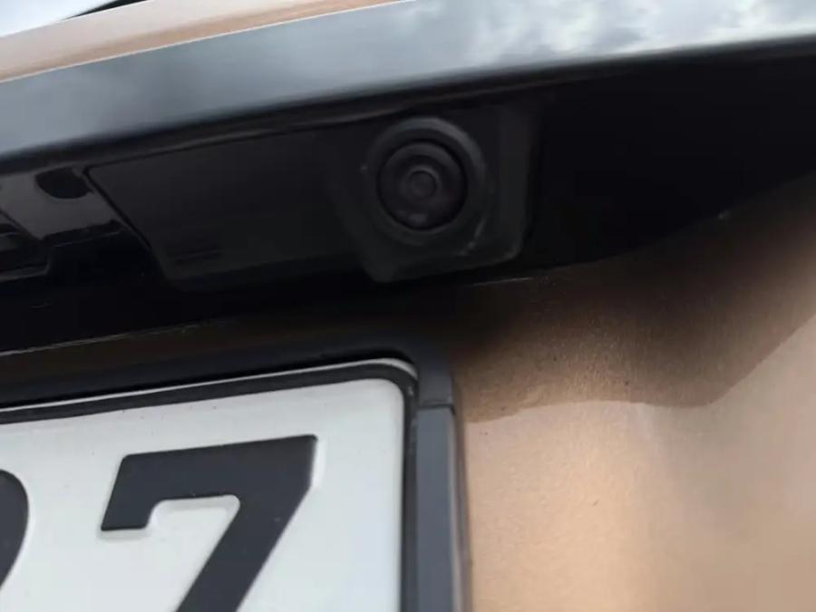 Brūns Land Rover Range Rover Evoque 2014 Rīga, ar dzinēja tilpumu 2.20 L un nobraukumu 169 tūkst. km par 7200 €, foto 21 vietnē AUTOMOTO.COM.LV