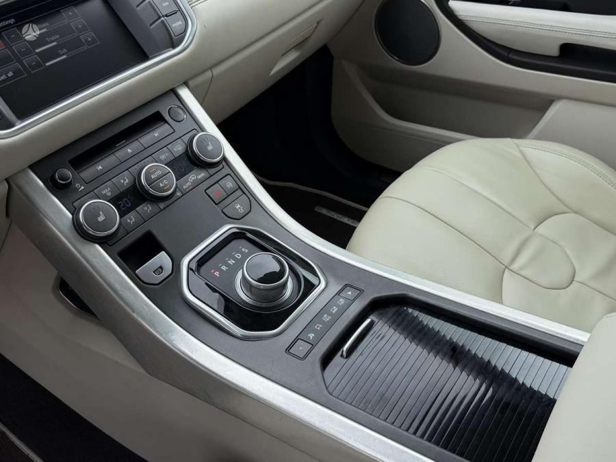 Brūns Land Rover Range Rover Evoque 2014 Utena, ar dzinēja tilpumu 2.18 L un nobraukumu 242 tūkst. km par 9750 €, foto 23 vietnē AUTOMOTO.COM.LV