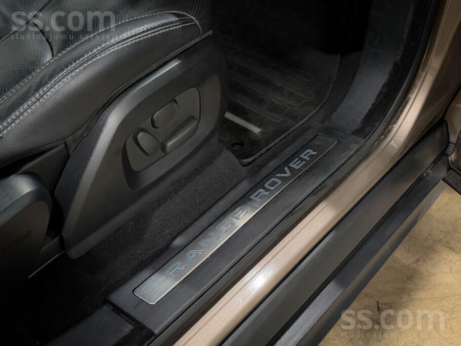 Brūns Land Rover Range Rover Evoque 2015 Jūrmala, ar dzinēja tilpumu 2.20 L un nobraukumu 293 tūkst. km par 12450 €, foto 29 vietnē AUTOMOTO.COM.LV