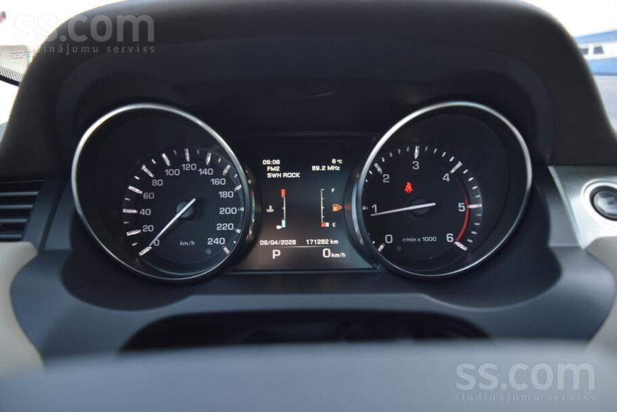Brūns Land Rover Range Rover Evoque 2015 Rīga, ar dzinēja tilpumu 2.20 L un nobraukumu 171 tūkst. km par 11500 €, foto 12 vietnē AUTOMOTO.COM.LV