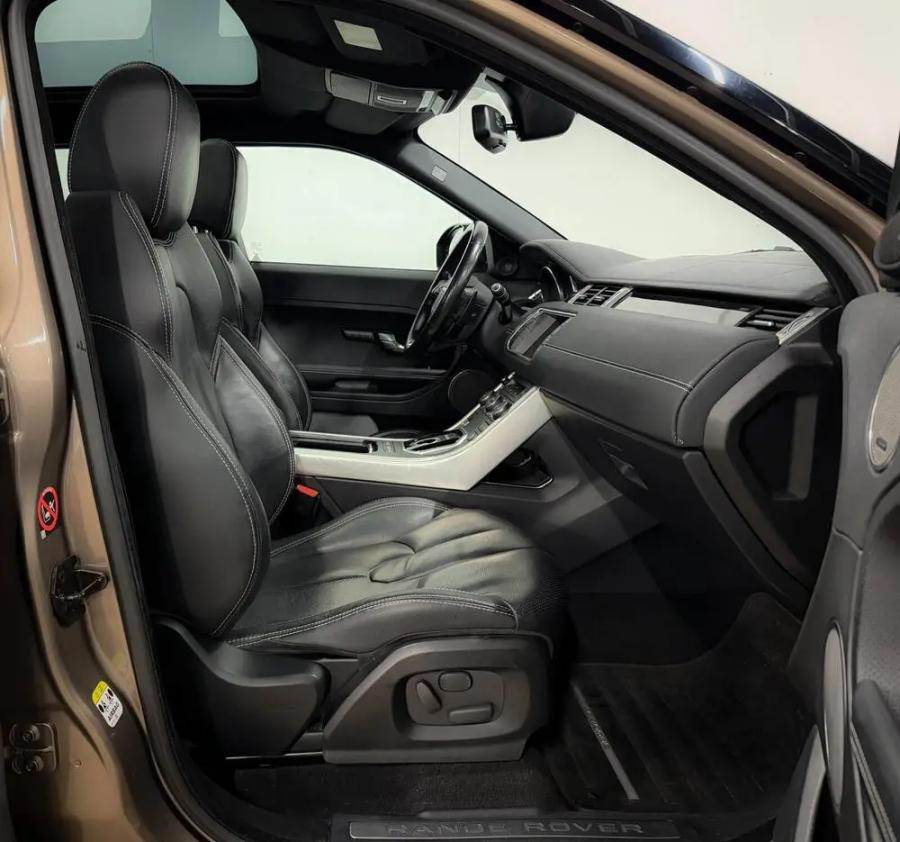 Brown Land Rover Range Rover Evoque 2015 in Jurmala, with an engine capacity of 2.20 L and mileage of 293 thousand km for 12450 €, photo 29 on AUTOMOTO.COM.LV