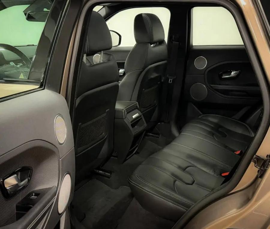 Brown Land Rover Range Rover Evoque 2015 in Jurmala, with an engine capacity of 2.20 L and mileage of 293 thousand km for 12450 €, photo 32 on AUTOMOTO.COM.LV