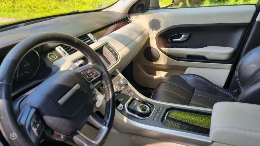 Brown Land Rover Range Rover Evoque 2015 in Taurage, with an engine capacity of 2.18 L and mileage of 174 thousand km for 9900 €, photo 9 on AUTOMOTO.COM.LV