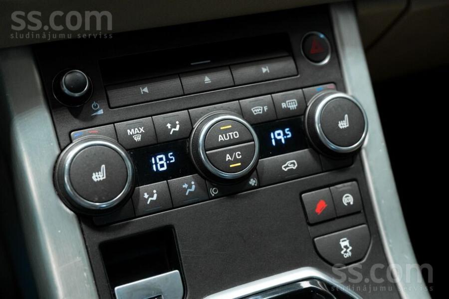 Brown Land Rover Range Rover Evoque 2015 in Riga, with an engine capacity of 2.20 L and mileage of 167 thousand km for 8990 €, photo 17 on AUTOMOTO.COM.LV