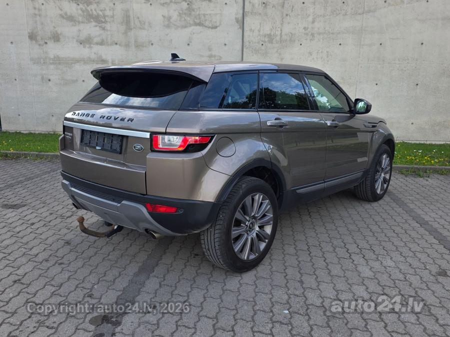 Brown Land Rover Range Rover Evoque 2017 in Viljandi, with an engine capacity of 2.00 L and mileage of 118 thousand km for 14999 €, photo 6 on AUTOMOTO.COM.LV