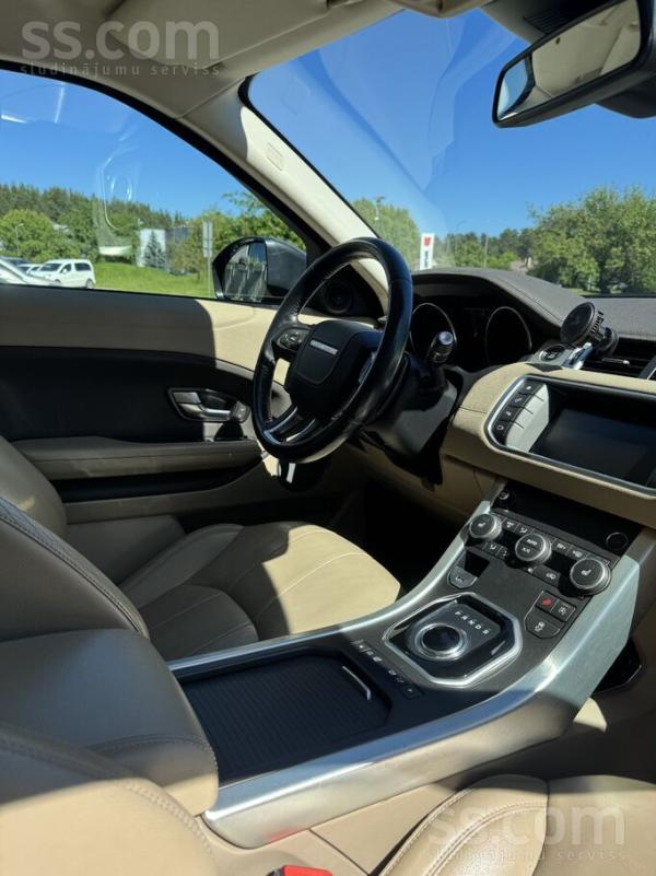 Brown Land Rover Range Rover Evoque 2017 in Riga, with an engine capacity of 2.00 L and mileage of 130 thousand km for 15900 €, photo 7 on AUTOMOTO.COM.LV