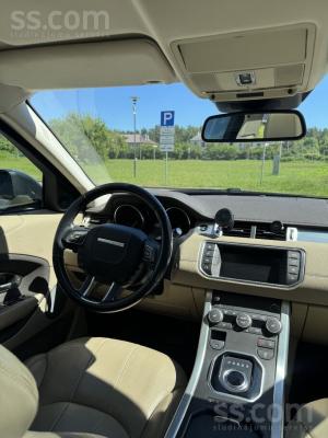 Brown Land Rover Range Rover Evoque 2017 in Riga, with an engine capacity of 2.00 L and mileage of 130 thousand km for 15900 €, photo 10 on AUTOMOTO.COM.LV