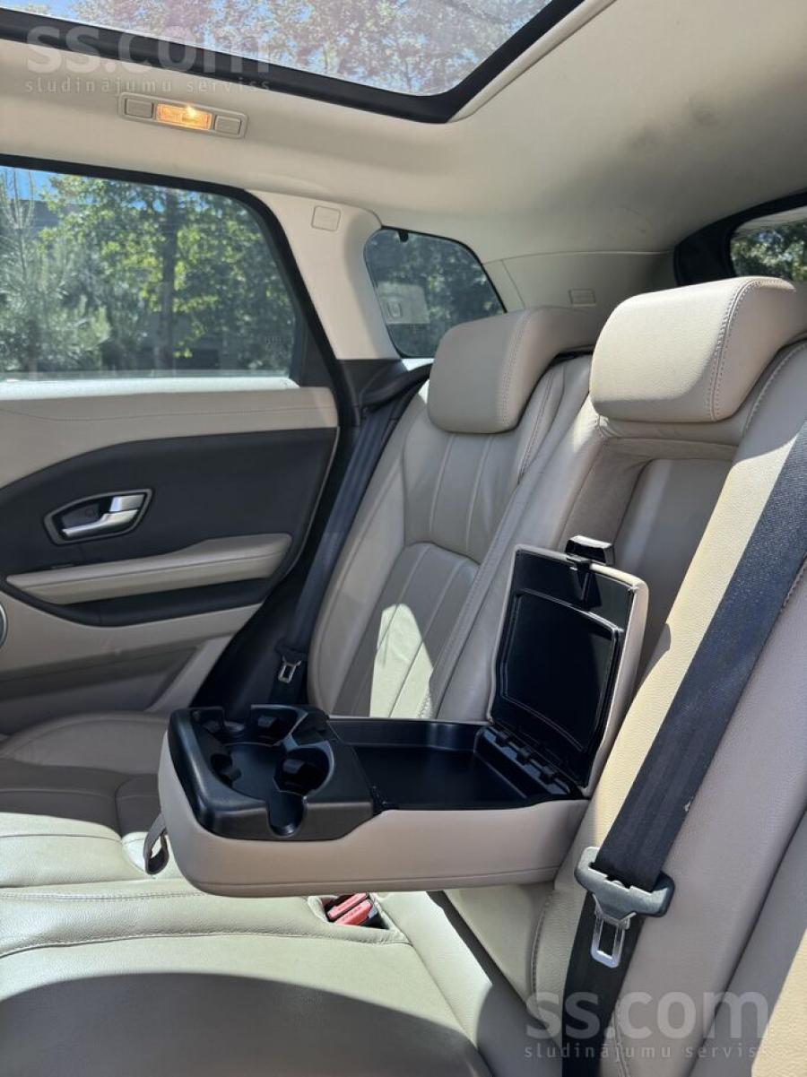Brown Land Rover Range Rover Evoque 2017 in Riga, with an engine capacity of 2.00 L and mileage of 130 thousand km for 15900 €, photo 14 on AUTOMOTO.COM.LV