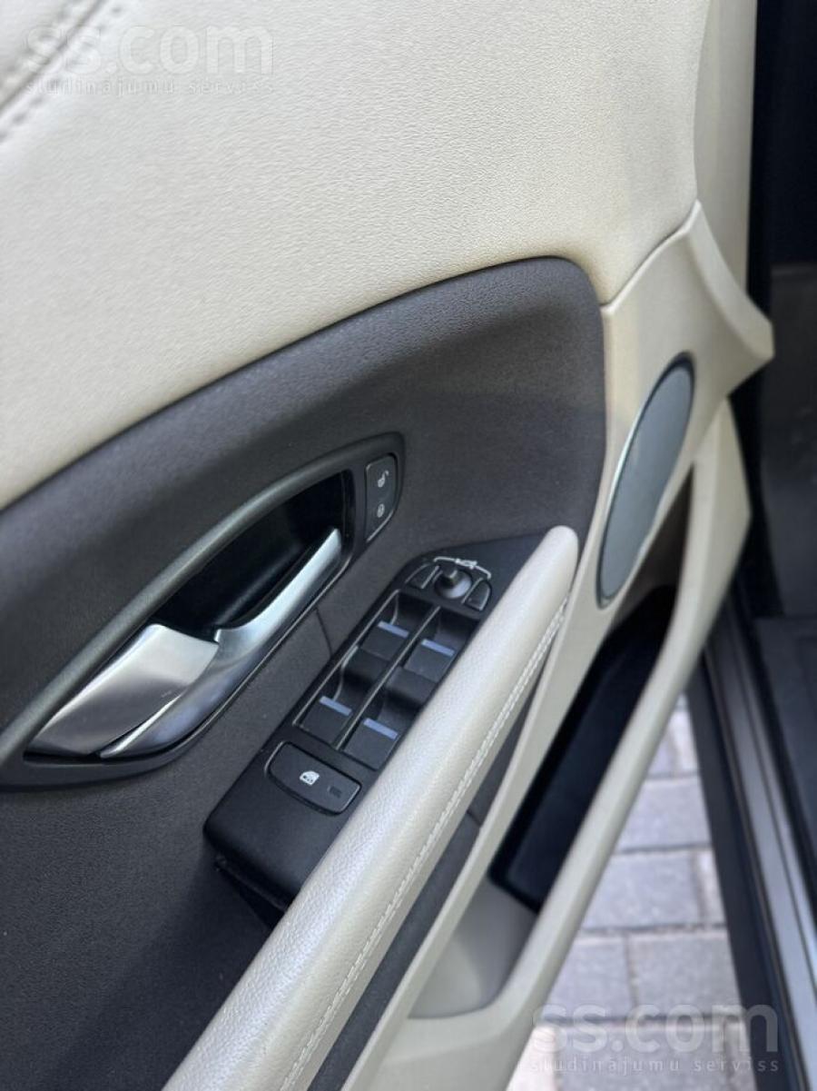 Brown Land Rover Range Rover Evoque 2017 in Riga, with an engine capacity of 2.00 L and mileage of 130 thousand km for 15900 €, photo 21 on AUTOMOTO.COM.LV