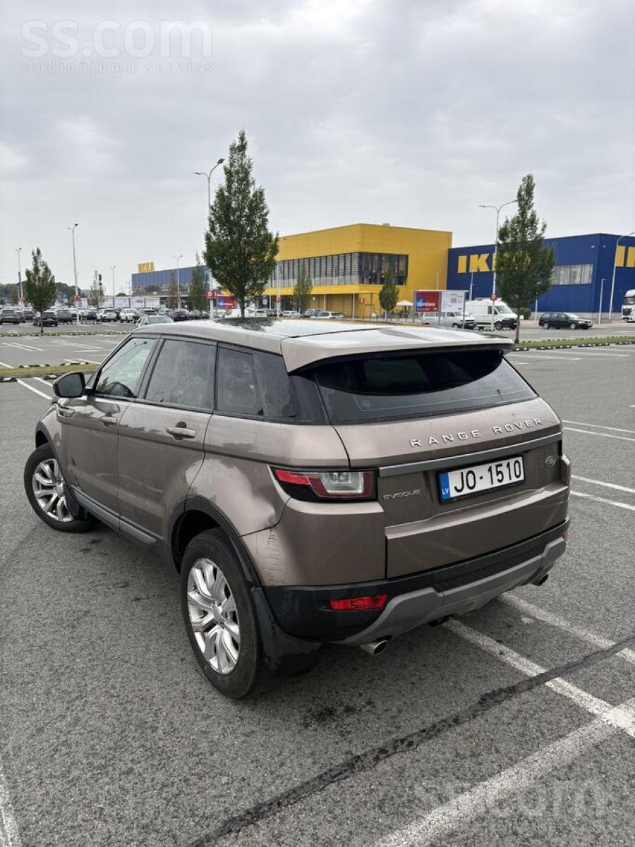 Brūns Land Rover Range Rover Evoque 2017 Rīga, ar dzinēja tilpumu 2.00 L un nobraukumu 144 tūkst. km par 14999 €, foto 5 vietnē AUTOMOTO.COM.LV