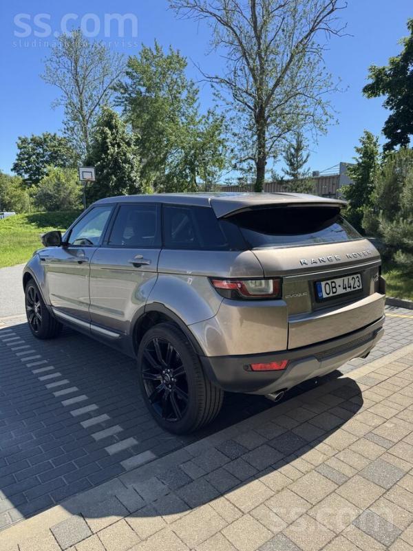 Brūns Land Rover Range Rover Evoque 2017 Rīga, ar dzinēja tilpumu 2.00 L un nobraukumu 131 tūkst. km par 10900 €, foto 3 vietnē AUTOMOTO.COM.LV