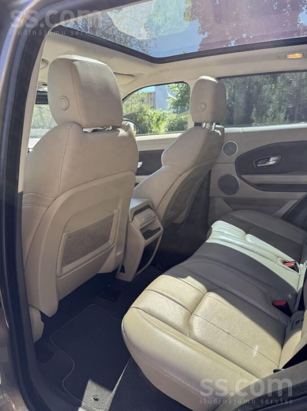 Brūns Land Rover Range Rover Evoque 2017 Rīga, ar dzinēja tilpumu 2.00 L un nobraukumu 131 tūkst. km par 10900 €, foto 10 vietnē AUTOMOTO.COM.LV