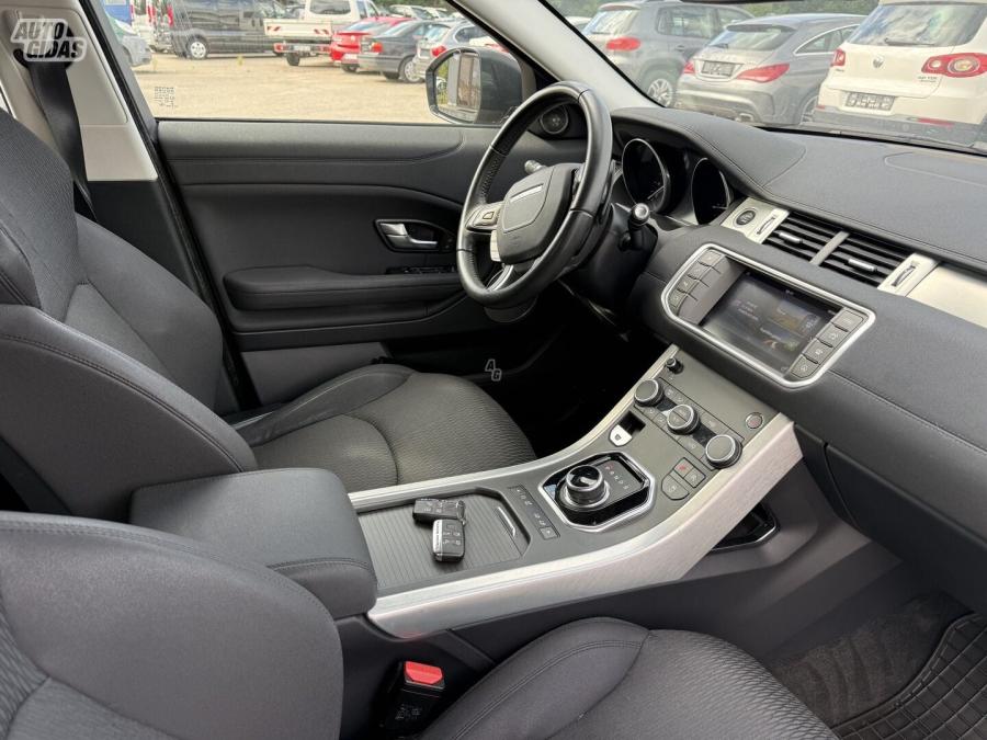 Brown Land Rover Range Rover Evoque 2018 in Utena, with an engine capacity of 2.00 L and mileage of 71 thousand km for 15300 €, photo 13 on AUTOMOTO.COM.LV