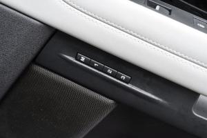 Brūns Land Rover Range Rover Evoque 2019 Mārupe, ar dzinēja tilpumu 2.00 L un nobraukumu 81 tūkst. km par 25000 €, foto 32 vietnē AUTOMOTO.COM.LV