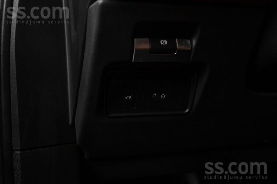Brūns Land Rover Range Rover Evoque 2021 Rīga, ar dzinēja tilpumu 2.00 L un nobraukumu 72 tūkst. km par 29900 €, foto 23 vietnē AUTOMOTO.COM.LV