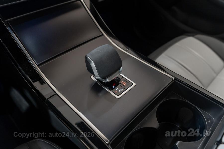 Brūns Land Rover Range Rover Evoque 2026 Tallina, ar dzinēja tilpumu 1.50 L un nobraukumu 8 tūkst. km par 69950 €, foto 13 vietnē AUTOMOTO.COM.LV