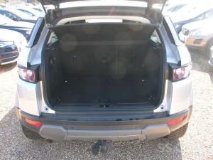 Land Rover Range Rover Evoque 2013 Rīga, ar dzinēja tilpumu 2.20 L un nobraukumu 330 tūkst. km par 8950 €, foto 6 vietnē AUTOMOTO.COM.LV
