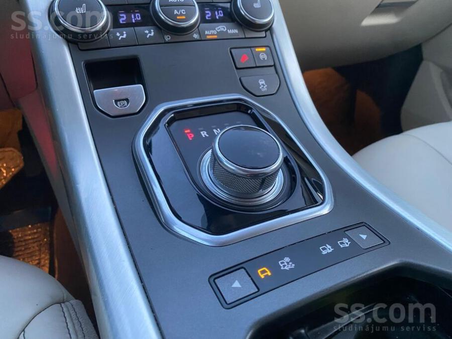 Land Rover Range Rover Evoque 2014 Rīga, ar dzinēja tilpumu 2.20 L un nobraukumu 163 tūkst. km par 14500 €, foto 10 vietnē AUTOMOTO.COM.LV
