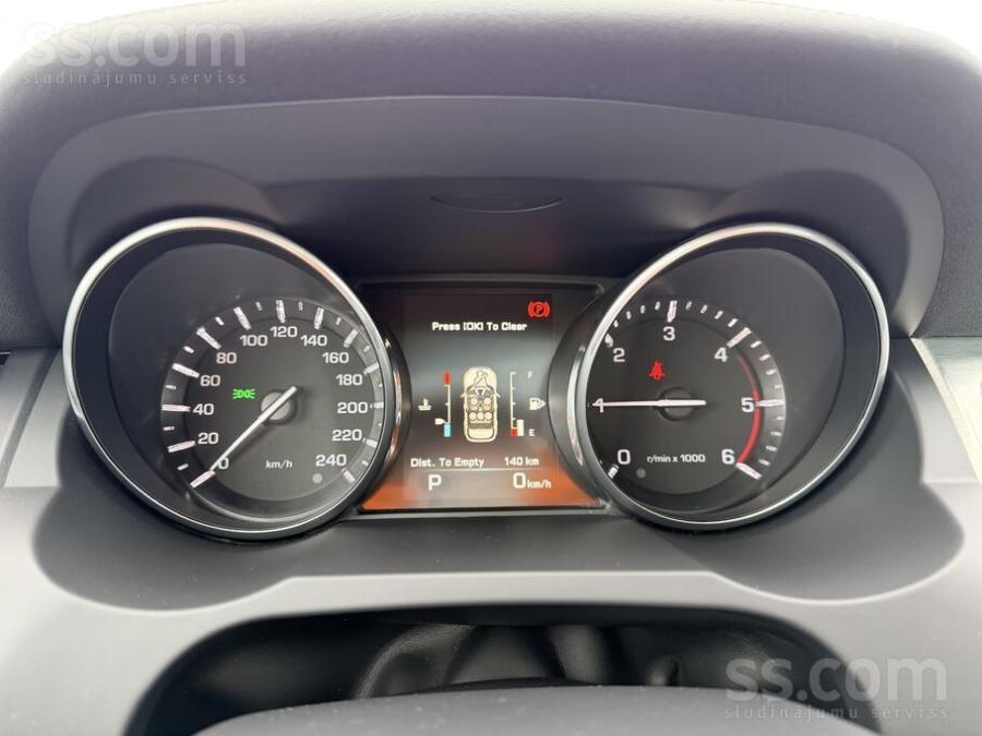 Land Rover Range Rover Evoque 2014 in Riga, with an engine capacity of 2.20 L and mileage of 155 thousand km for 11995 €, photo 17 on AUTOMOTO.COM.LV