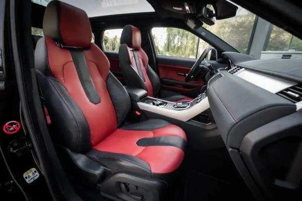 Land Rover Range Rover Evoque 2014 in Jelgava, with an engine capacity of 2.20 L and mileage of 234 thousand km for 12800 €, photo 8 on AUTOMOTO.COM.LV