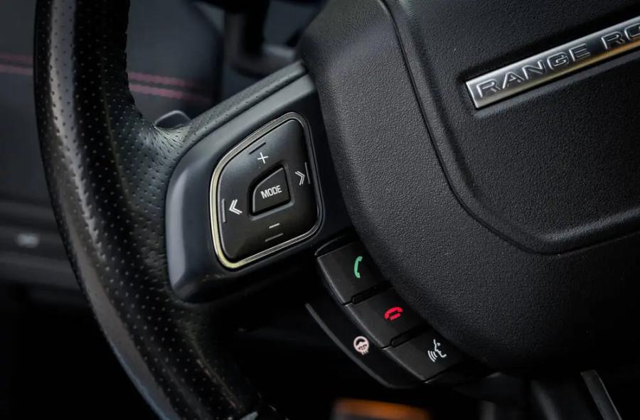 Land Rover Range Rover Evoque 2014 Jelgava, ar dzinēja tilpumu 2.20 L un nobraukumu 234 tūkst. km par 12800 €, foto 19 vietnē AUTOMOTO.COM.LV