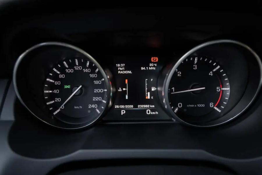 Land Rover Range Rover Evoque 2014 Jelgava, ar dzinēja tilpumu 2.20 L un nobraukumu 234 tūkst. km par 12800 €, foto 30 vietnē AUTOMOTO.COM.LV