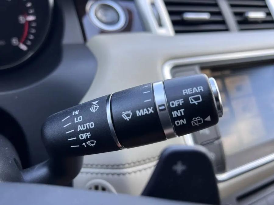 Land Rover Range Rover Evoque 2014 Rīga, ar dzinēja tilpumu 2.20 L un nobraukumu 216 tūkst. km par 11950 €, foto 22 vietnē AUTOMOTO.COM.LV