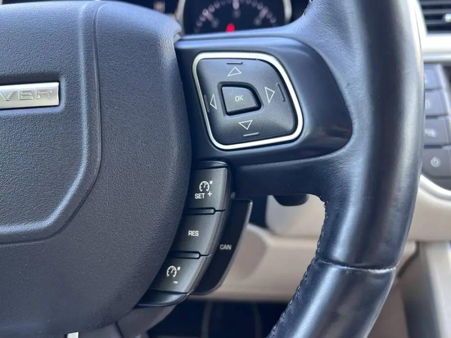 Land Rover Range Rover Evoque 2014 Rīga, ar dzinēja tilpumu 2.20 L un nobraukumu 216 tūkst. km par 11950 €, foto 23 vietnē AUTOMOTO.COM.LV