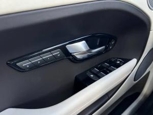Land Rover Range Rover Evoque 2014 Rīga, ar dzinēja tilpumu 2.20 L un nobraukumu 216 tūkst. km par 11950 €, foto 30 vietnē AUTOMOTO.COM.LV