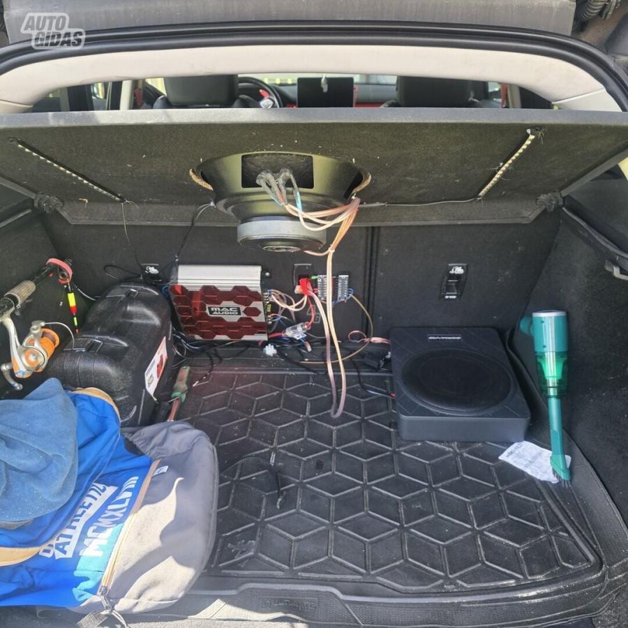 Land Rover Range Rover Evoque 2016 in Utena, with an engine capacity of 2.00 L and mileage of 108 thousand km for 13900 €, photo 14 on AUTOMOTO.COM.LV