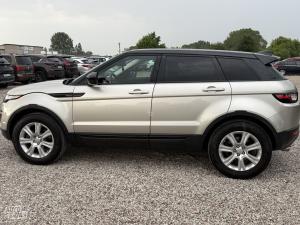 Land Rover Range Rover Evoque 2017 in Kretinga, with an engine capacity of 2.00 L and mileage of 71 thousand km for 15999 €, photo 12 on AUTOMOTO.COM.LV