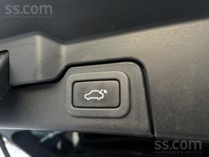 Land Rover Range Rover Evoque 2019 in Jelgava, with an engine capacity of 2.00 L and mileage of 99 thousand km for 15700 €, photo 16 on AUTOMOTO.COM.LV