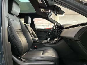 Land Rover Range Rover Evoque 2025 Viļņa, ar dzinēja tilpumu 2.00 L un nobraukumu 16 tūkst. km par 52500 €, foto 19 vietnē AUTOMOTO.COM.LV
